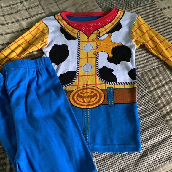Disney | Pajamas | Nwot Toy Story Pajamas Set Sheriff Woody Size 8 ...